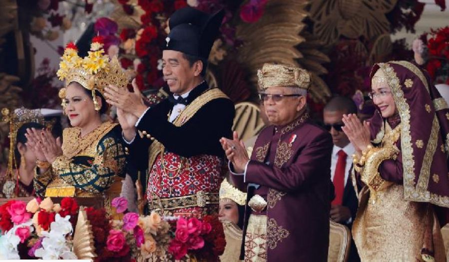 Makna Pakaian Adat Megah Presiden Joko Widodo Dan Ibu Negara Iriana