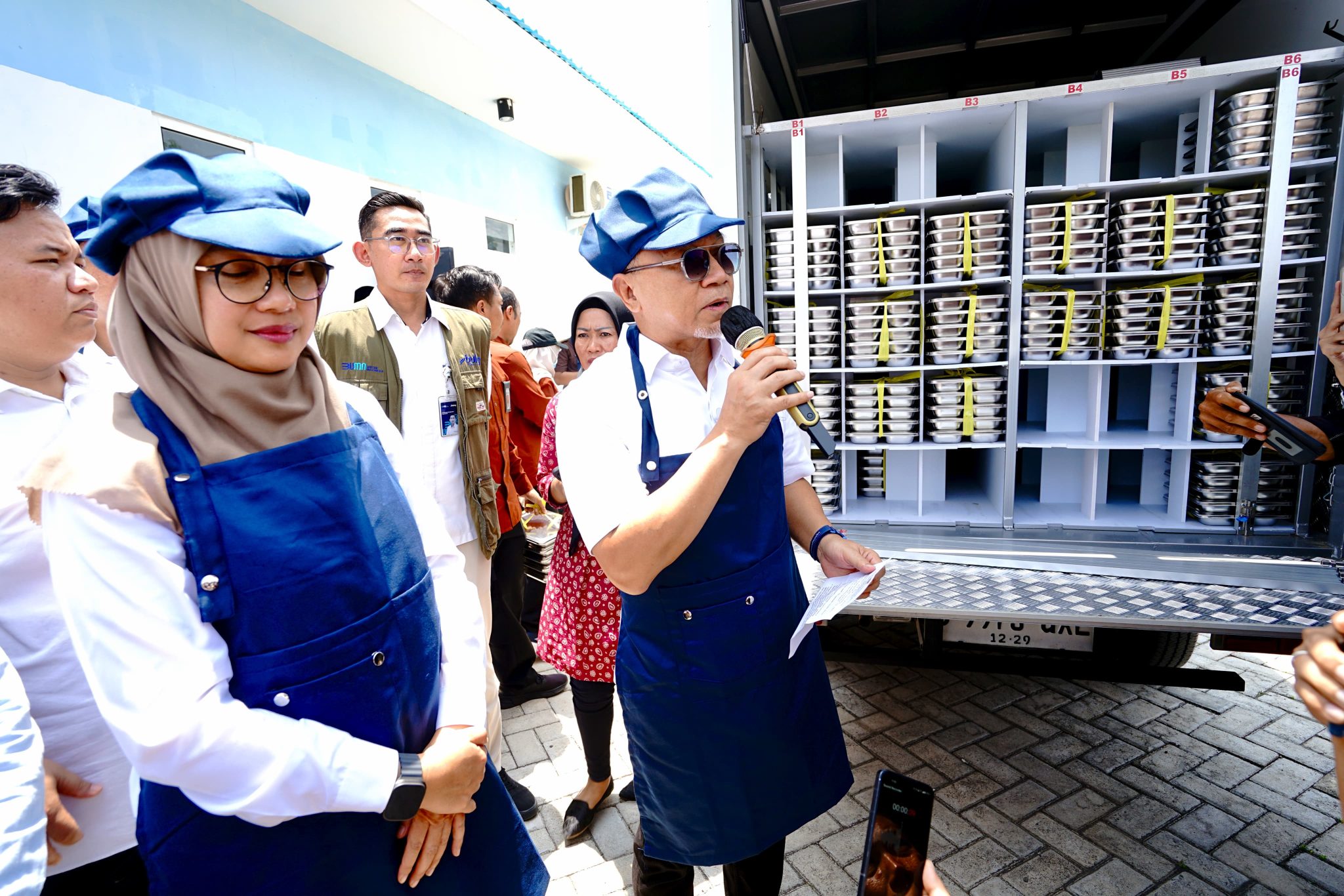 Menko Zulhas Apresiasi Kesiapan Dapur SPPG Banyuwangi, Luncurkan Program Makan Bergizi Gratis